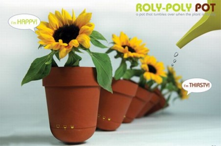 Roly Poly Pot: Saving the lives of thirsty plants - Ecofriend