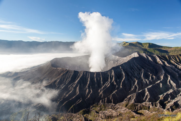 10 best active volcanoes in Asia for hikers - Ecofriend